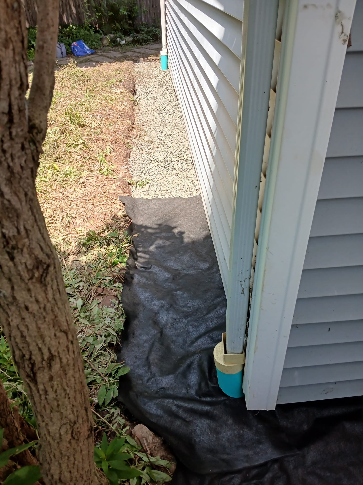 3/4" Trap Rock – Elmwood Bark & Stone